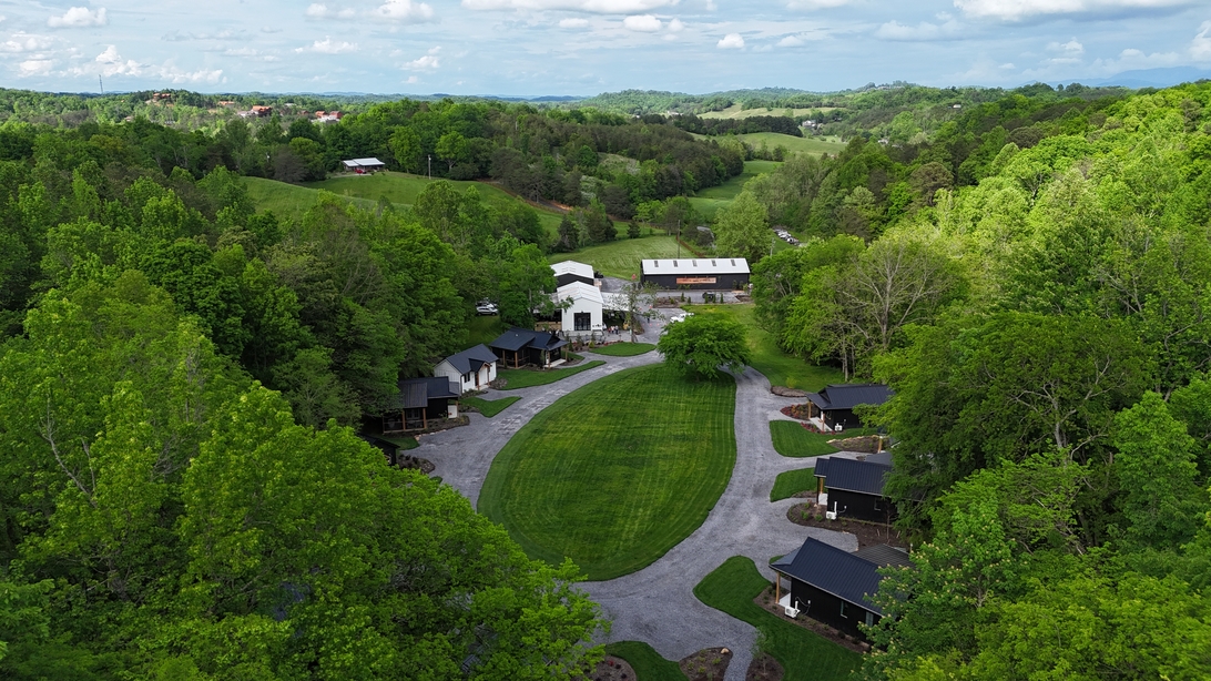 Anson Arbor Farm | Vacation Cottage Rentals Sevierville, TN